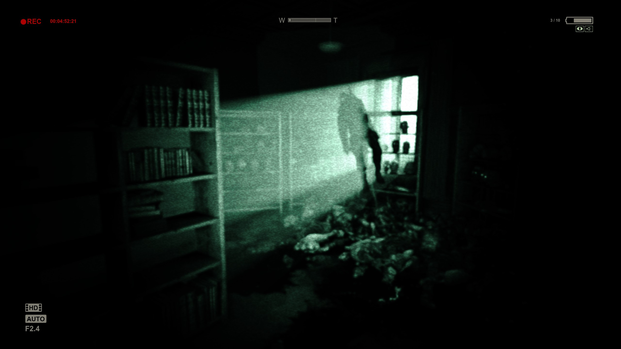 Review: Outlast | Gold-Plated Games